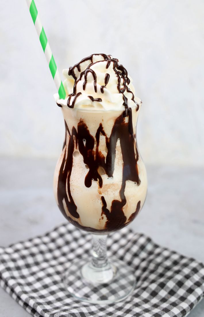 Bailey's Milkshake - Mooshu Jenne