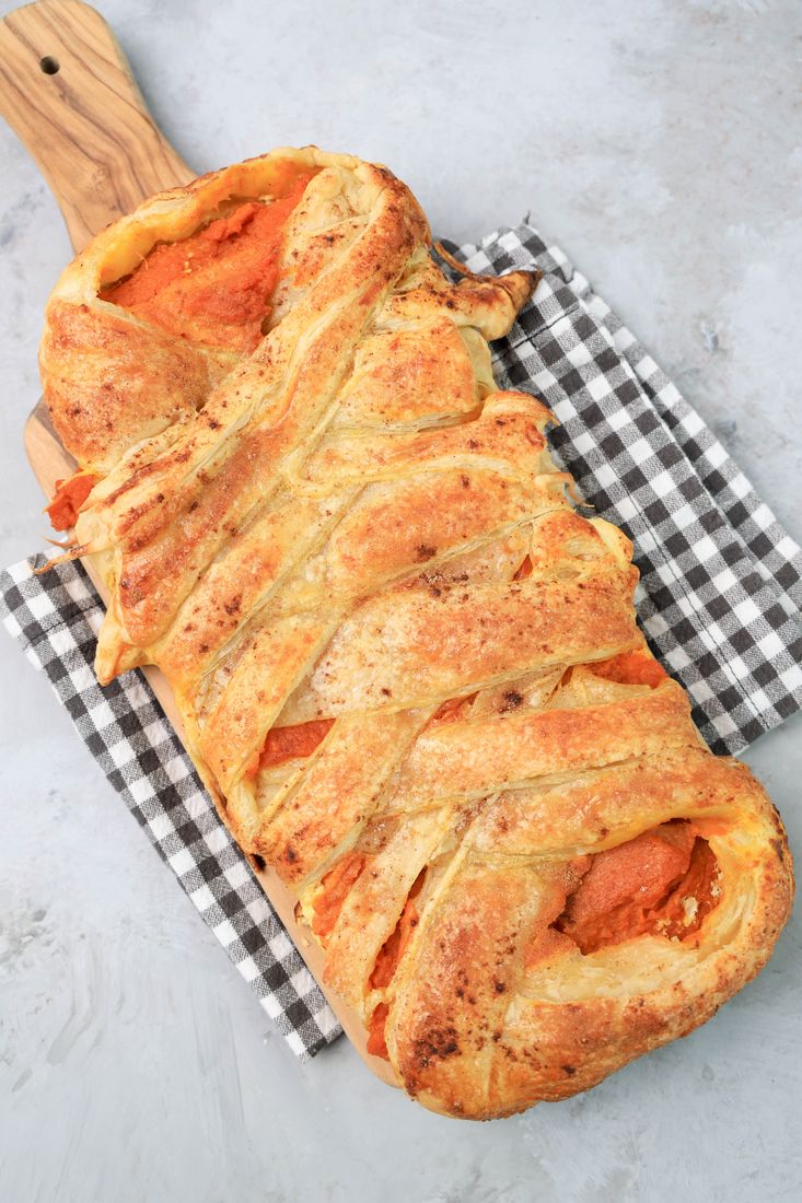 Pumpkin Puff Pastry Braid - Mooshu Jenne
