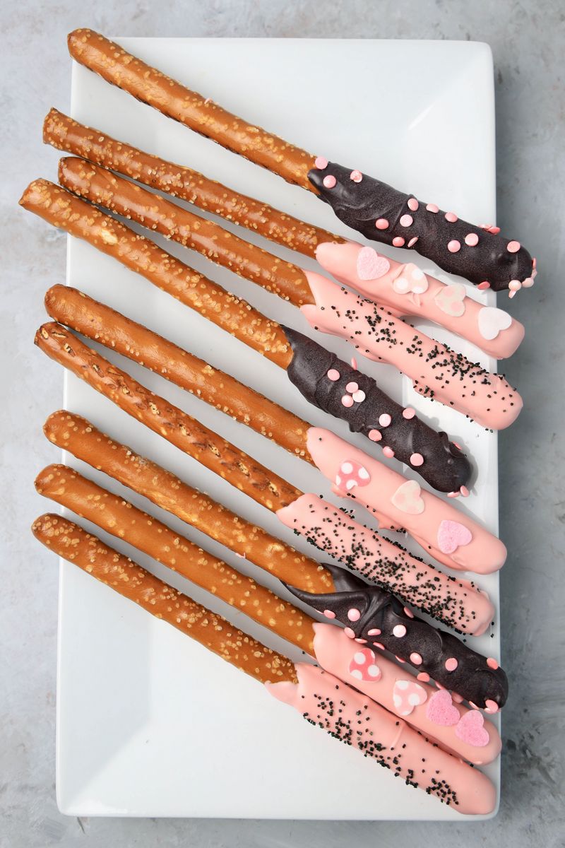 Valentine's Day Pretzel Rods - Mooshu Jenne