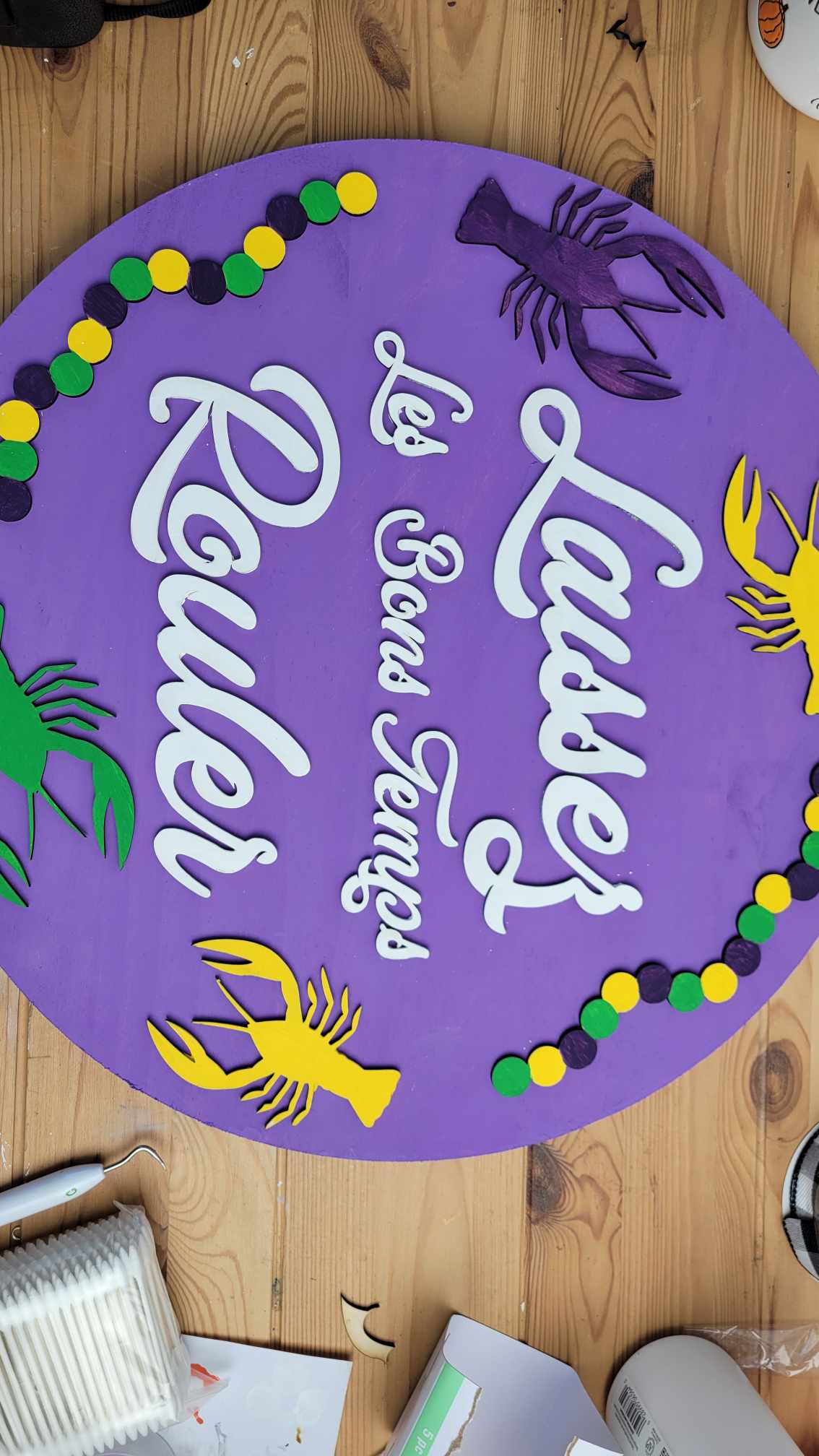 Mardi Gras Wood Wreath - Mooshu Jenne